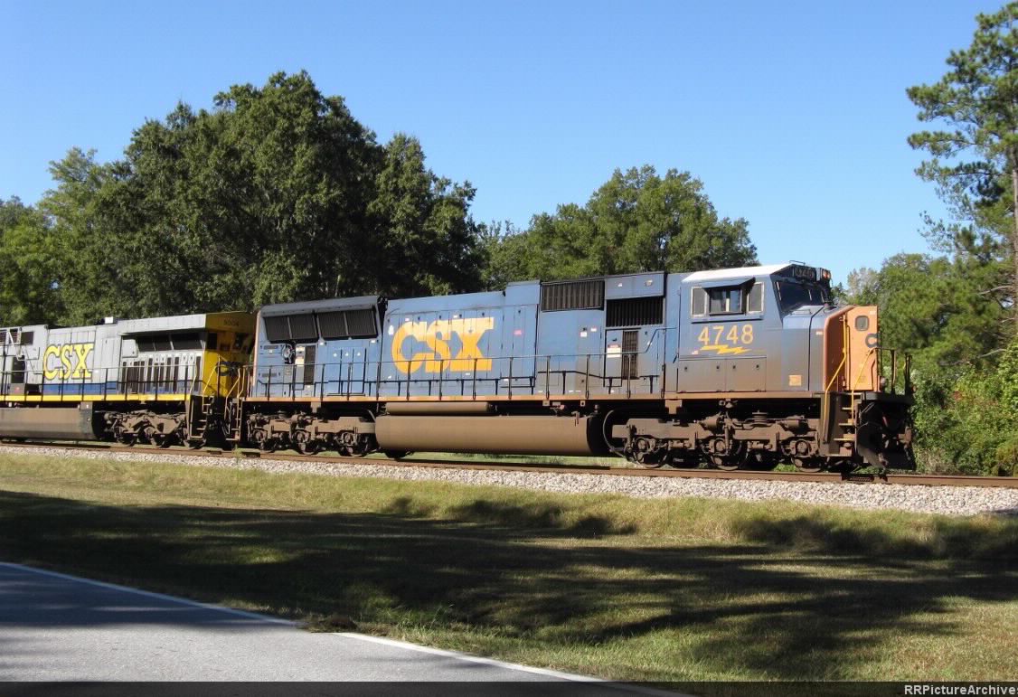 CSX 4748